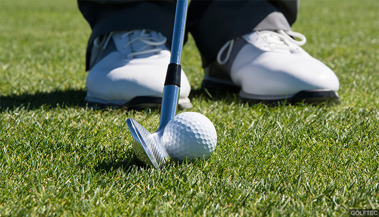 How to decide when to chip with a high-loft wedge - SOCAL Golfer